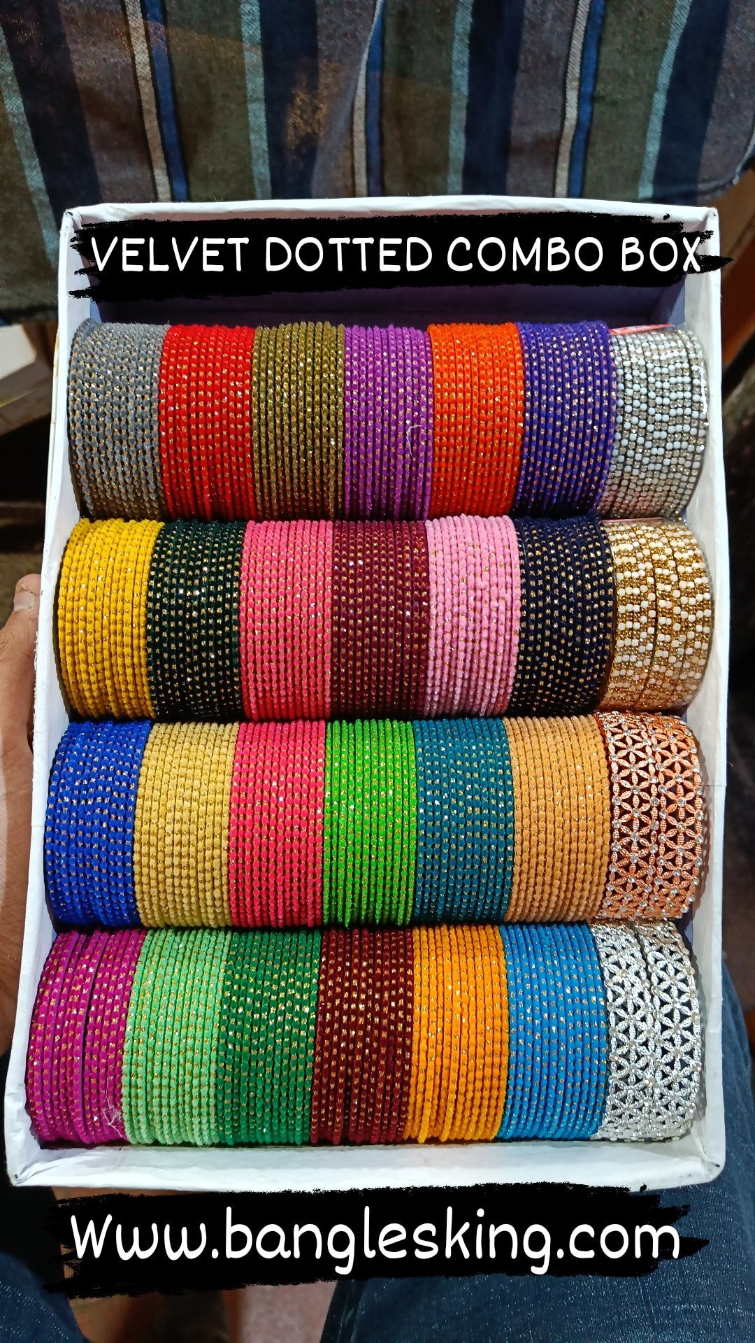VELVET DOTTED COMBO BOX - Bangles King