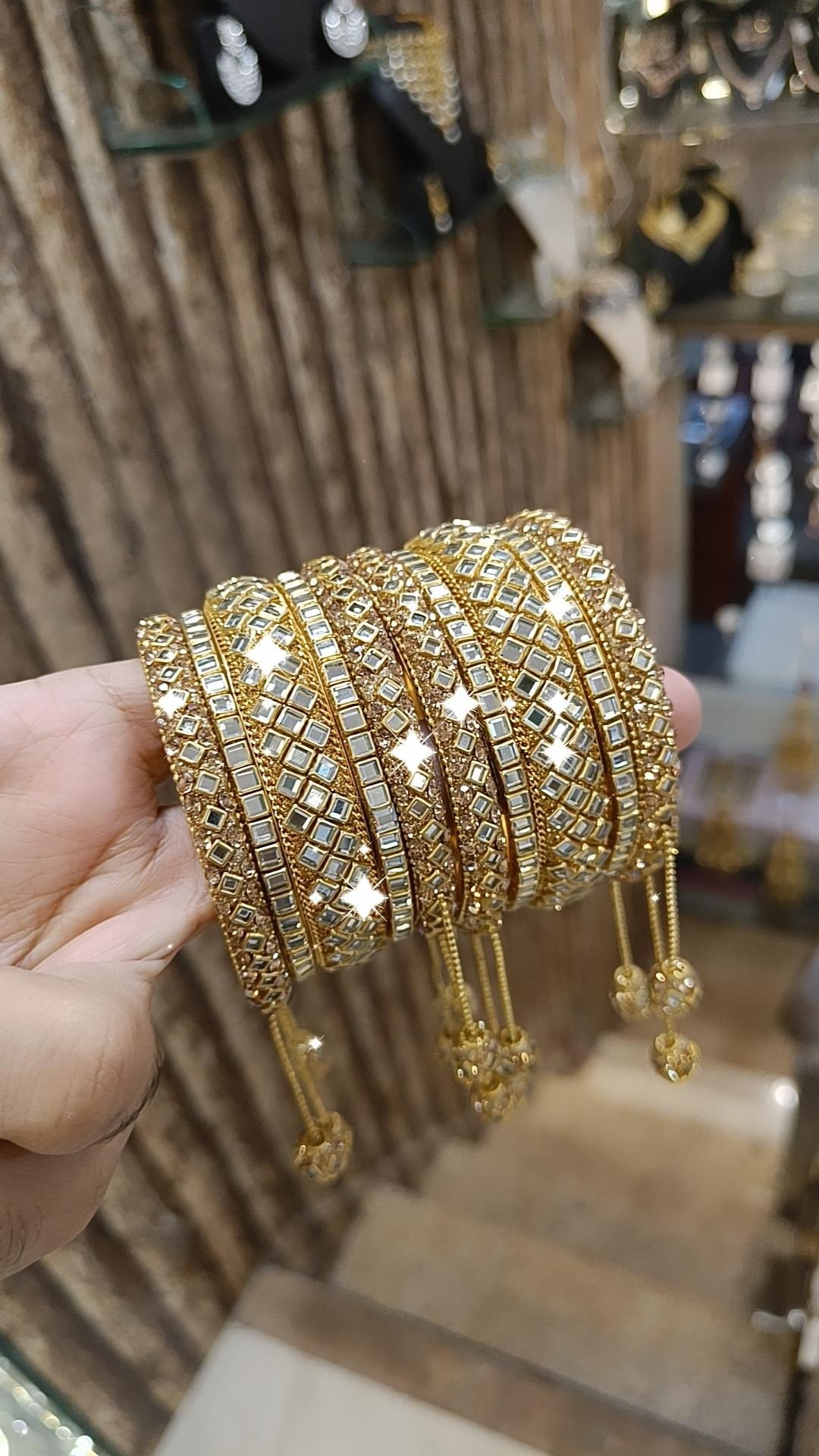 HANGING KUNDAN SET - Bangles King