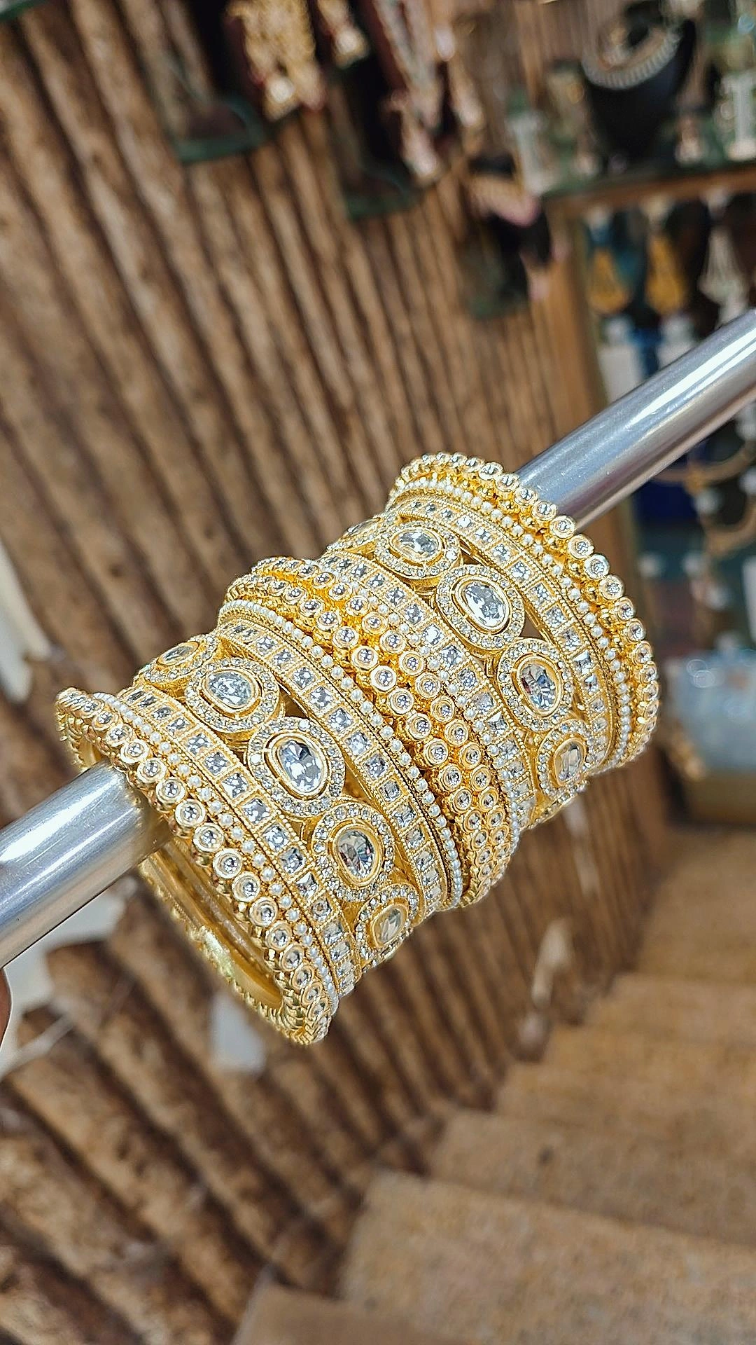 SQUARE GOLD KUNDAN SET - Bangles King