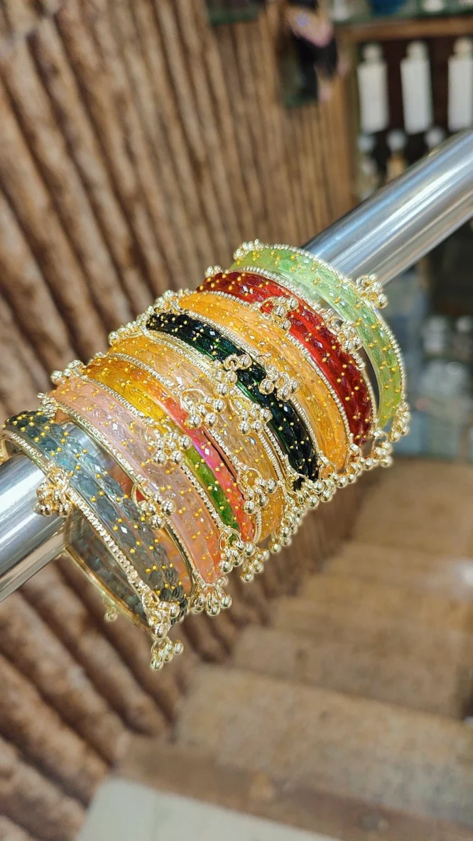 KASHMIRI GHUNGRU MULTI SET - Bangles King